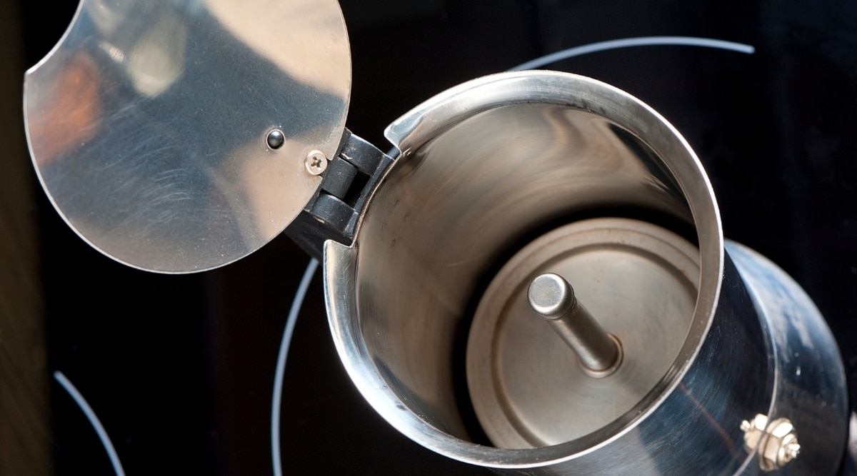 How to Brew Moka Pot Coffee: A Guide to Making Your Best Cup ...