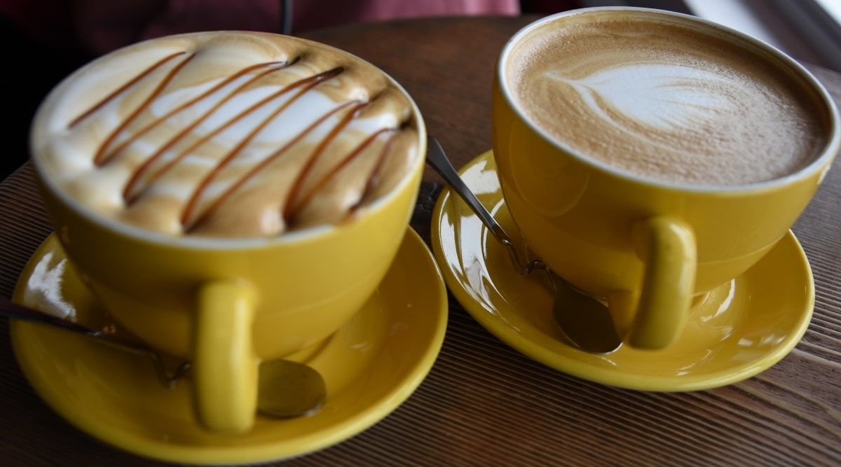 Mocha vs Latte: Differences, Recipes, Reviews and More! - cozycoffeecup.com